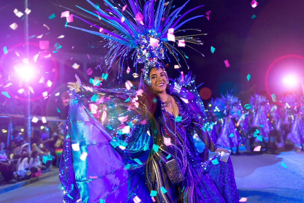 Travel to Aruba in February: A Guide to Carnaval Parades and Events